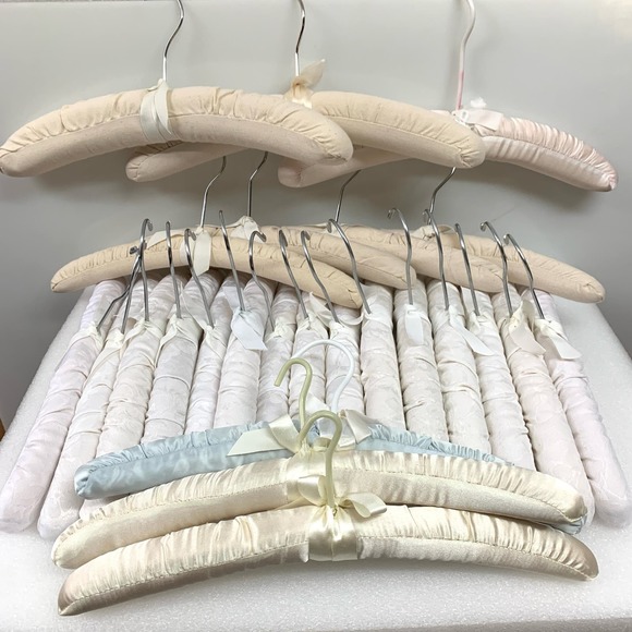 None | Other | Padded Clothing Fabric Hangers Lot Of 25pk | Poshmark
